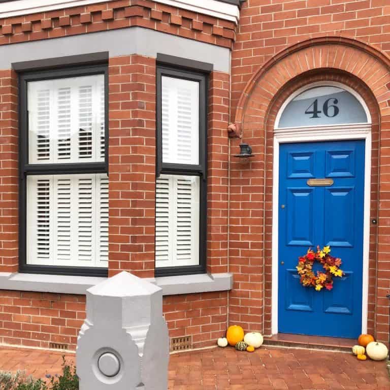 76 Easy Ways to Decorate a Bay Window