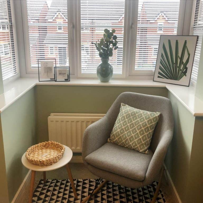 13 Easy Ways to Decorate a Bay Window