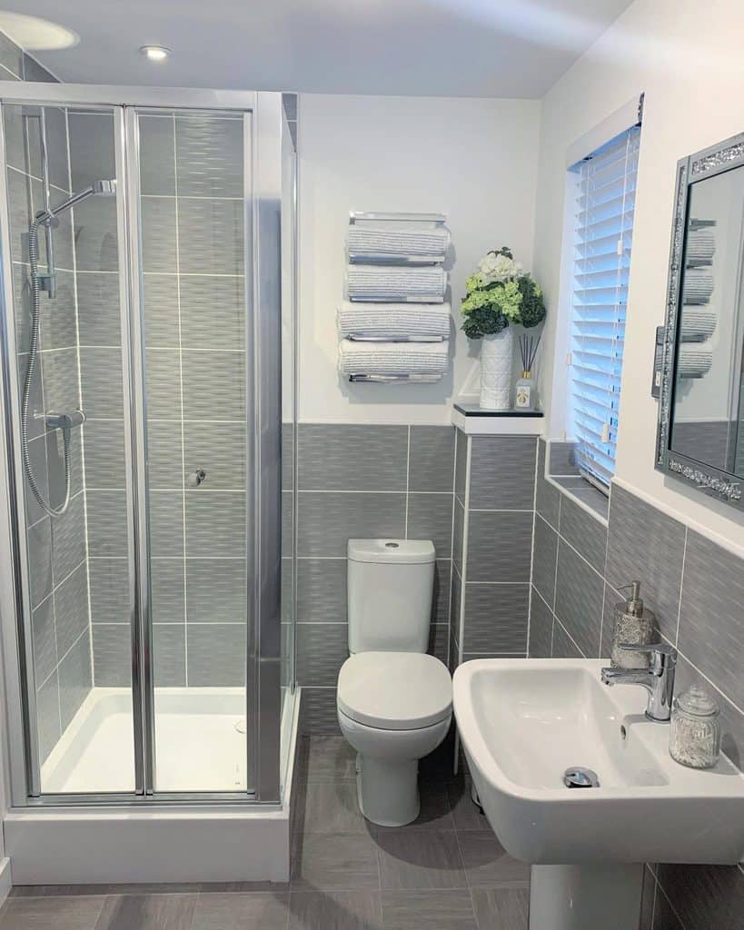 8 Over the Toilet Storage Ideas for Your Bathroom