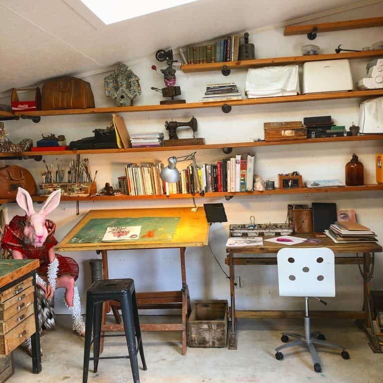 22 Inspiring and Creative Art Studio Ideas - Trendey
