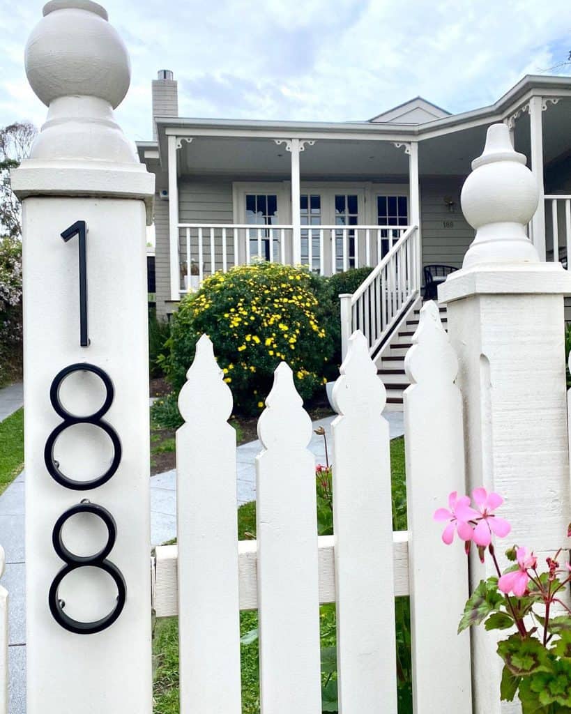 13 House Number Ideas for Better Curb Appeal - Trendey