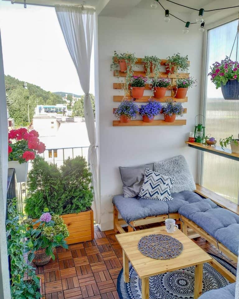 15 Balcony Decorating Ideas for Your Outdoor Space