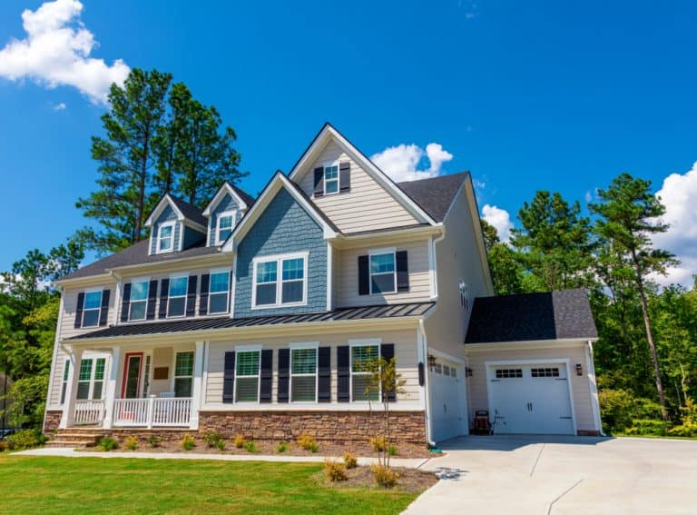 13 Colonial House Design Ideas and Pictures