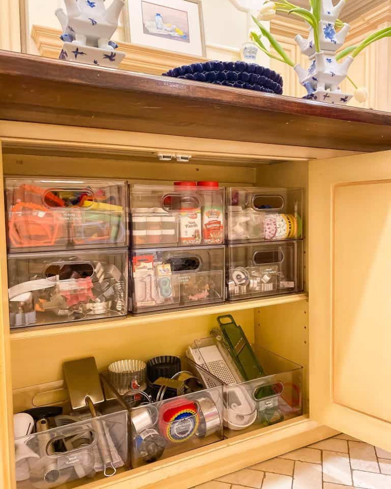 15 Space-Saving Kitchen Cabinet Organization Ideas