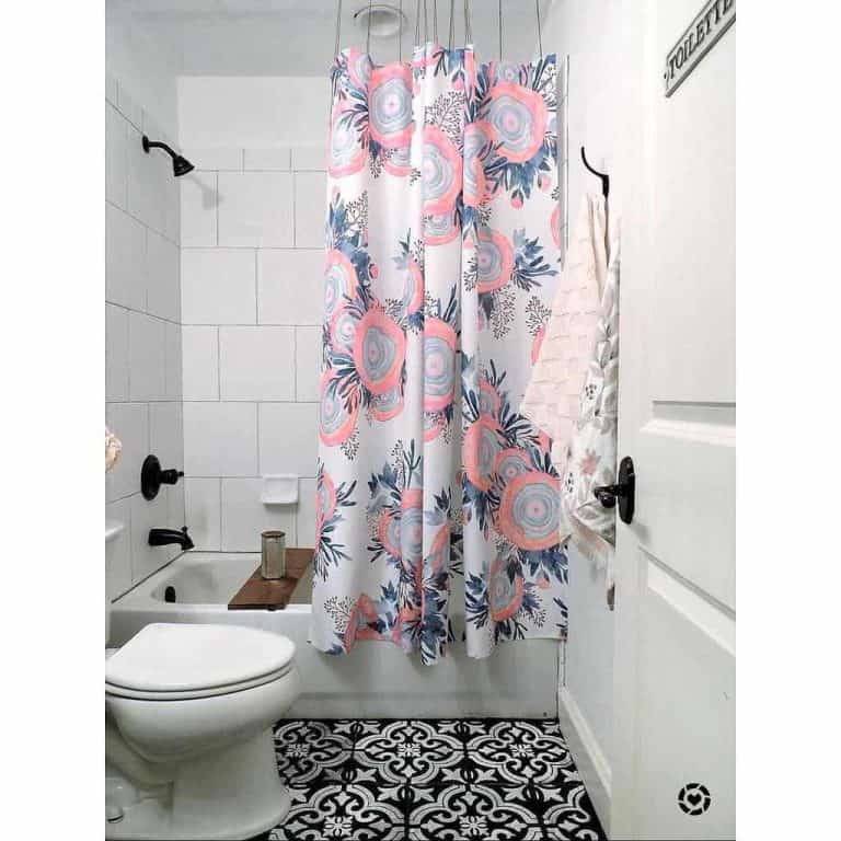 24 Shower Curtain Ideas and Styles for Your Bathroom - Trendey