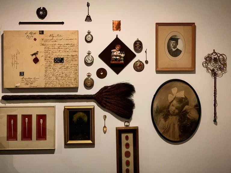 21 Creative Wall Collage Ideas