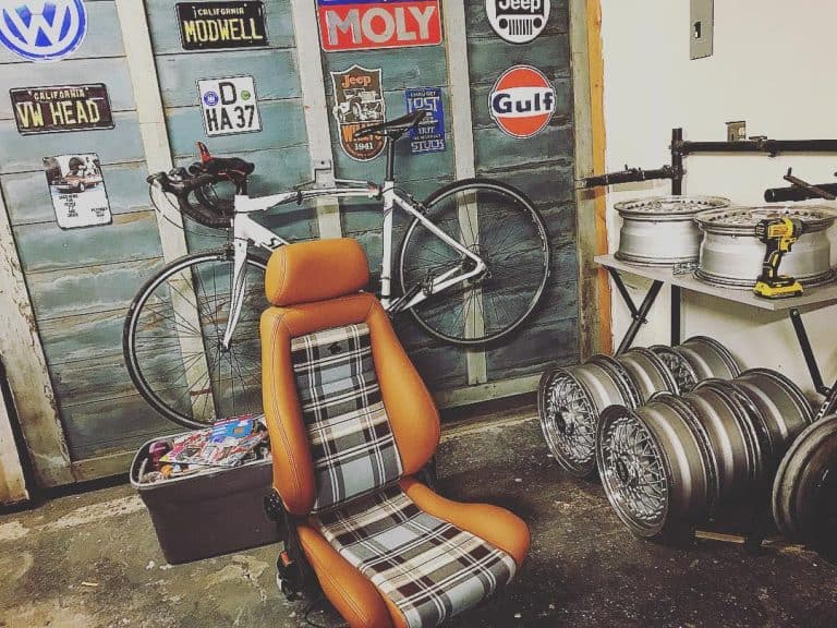 9 Stylish Pallet Wall Ideas That are Easy to Make