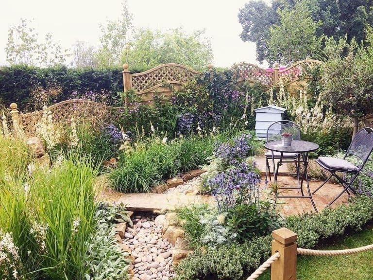 23 Backyard Landscaping Ideas on a Budget - Trendey