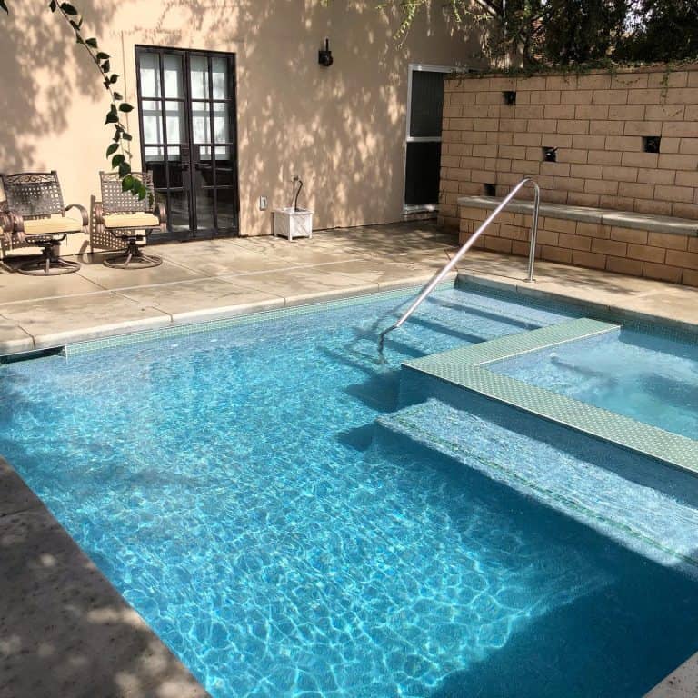 7 Swimming Pool Tile Designs ideas