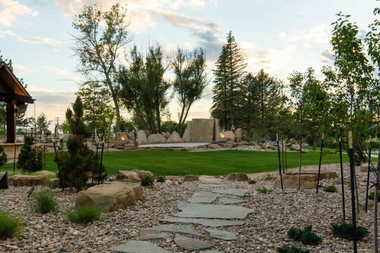 28 Landscaping Ideas for Your Outdoor Space - Trendey