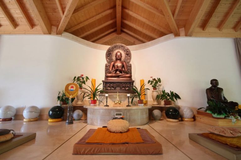 20 Meditation Room Ideas for a Peaceful Retreat - Trendey