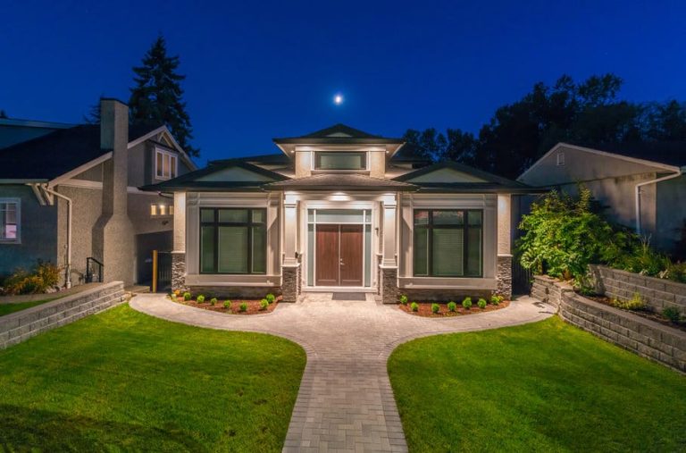 12 Landscaping Ideas for the Front of the House - Trendey