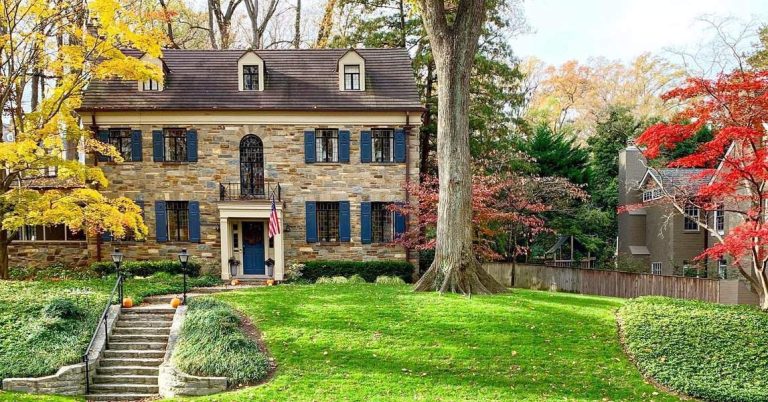 74 Colonial-Style House Ideas - Trendey