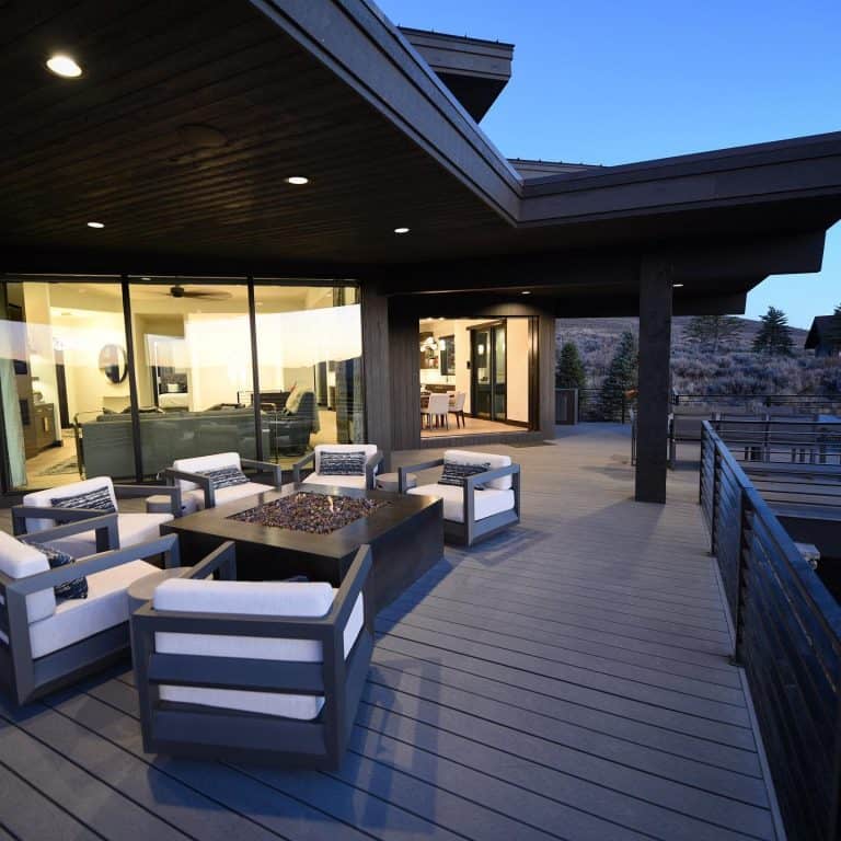 19 Covered Deck Ideas for Your Outdoor Space - Trendey