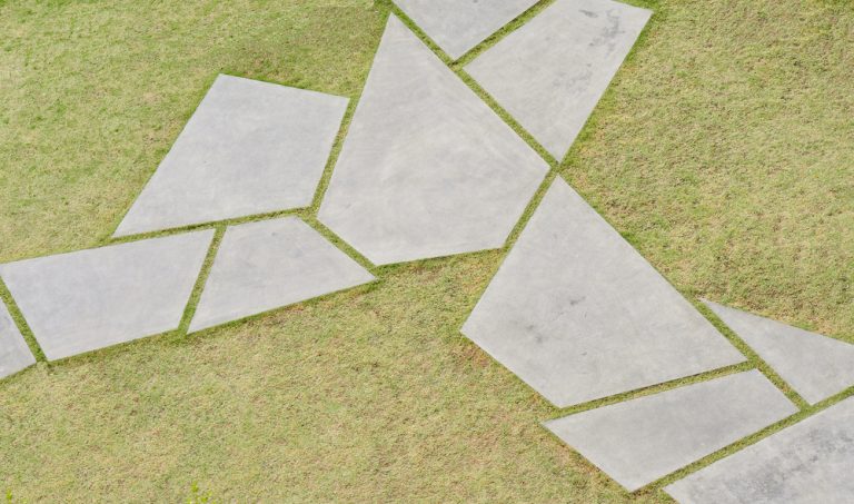 28 Garden Pathway Ideas for Your Outdoor Space