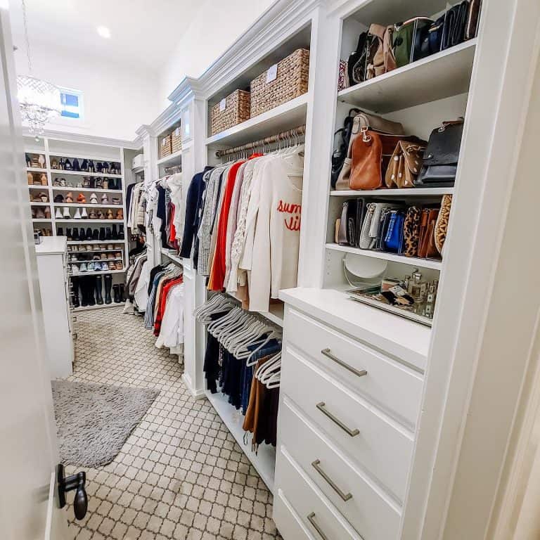 15 Bedroom Closet Ideas and Organizational Hacks - Trendey