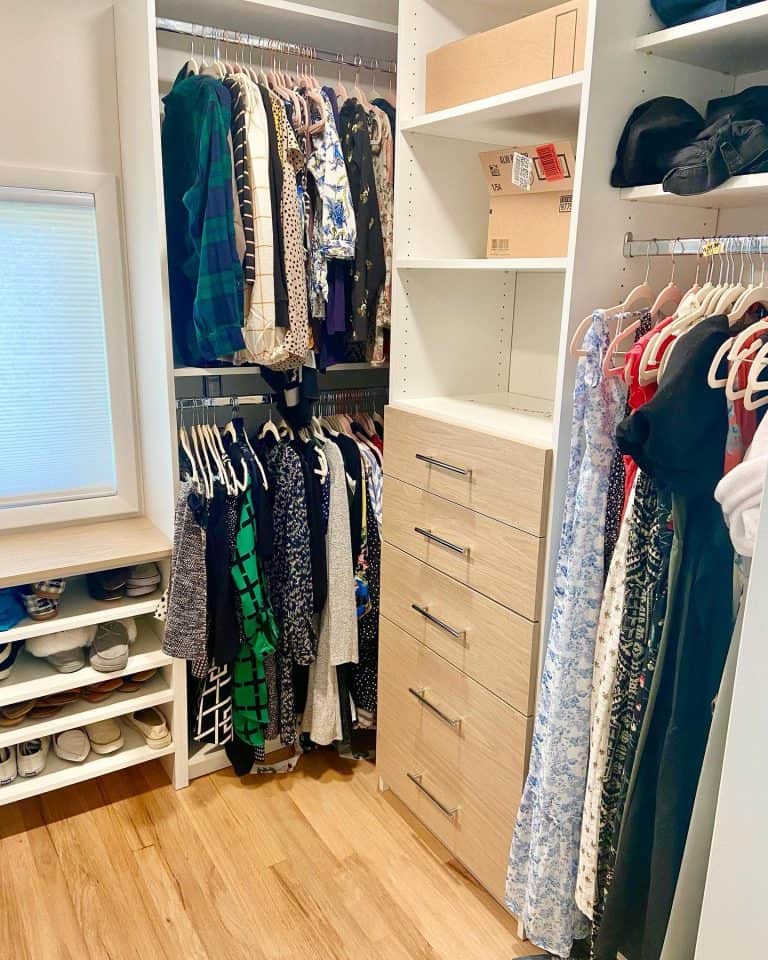 15 Bedroom Closet Ideas and Organizational Hacks - Trendey