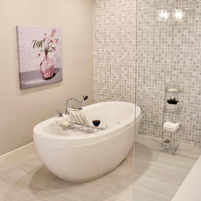 25 Best Bathtub Tile Design Ideas (with Photos)