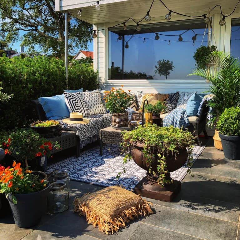 20 Outdoor Living Room Ideas