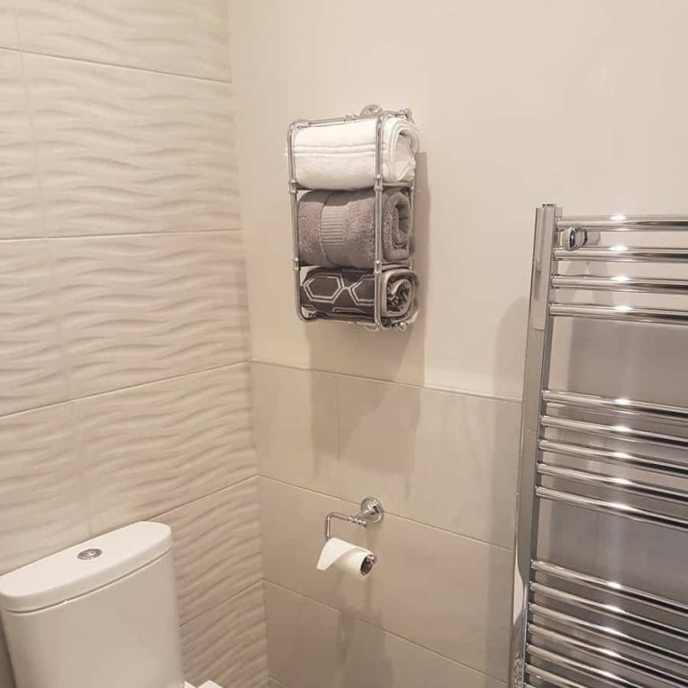 19 Towel Storage and Organization Ideas - Trendey