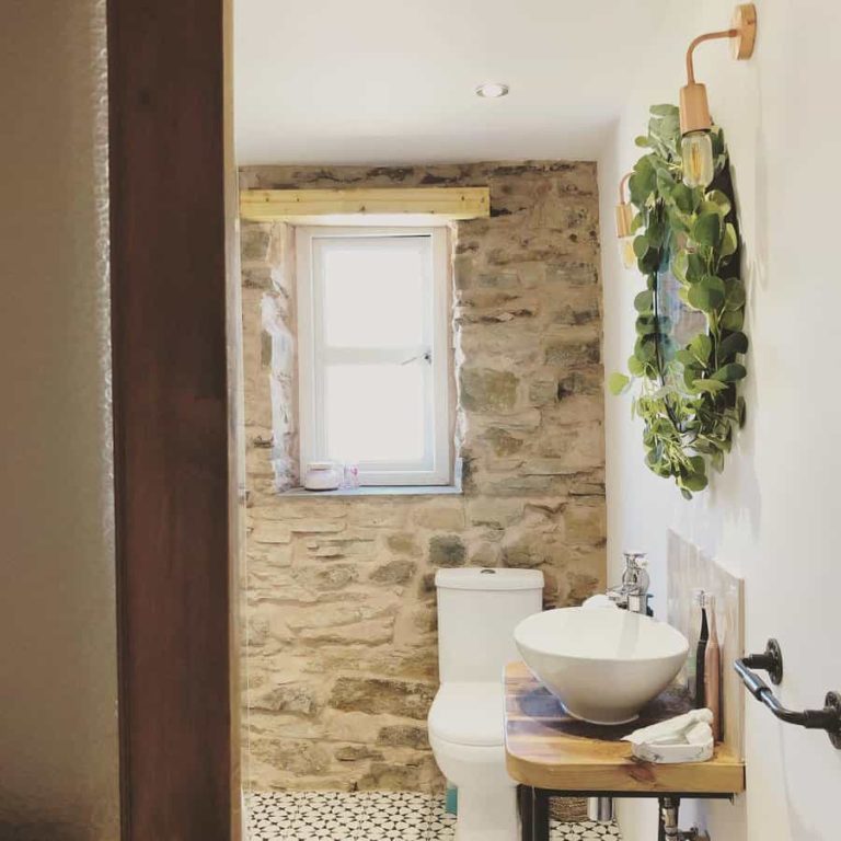 23 Rustic Bathroom Decor Ideas for Your New Makeover