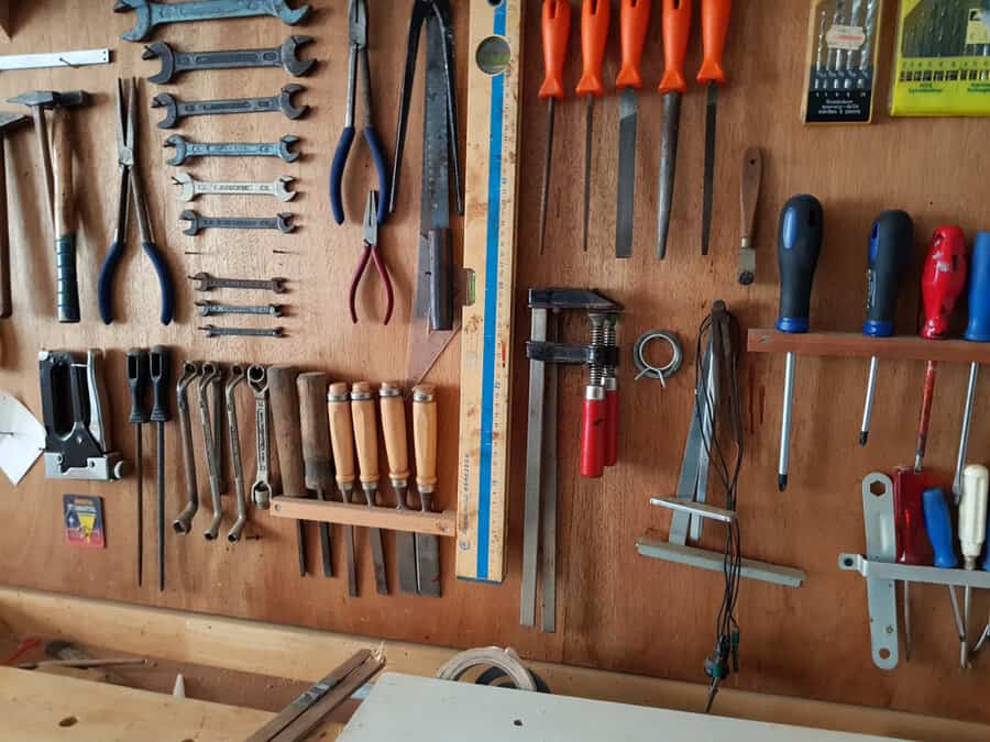 34 Practical Garage Shelving Ideas That You Can DIY