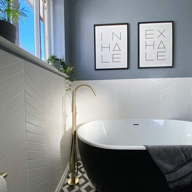18 Bathroom Art Ideas to Elevate Your Space