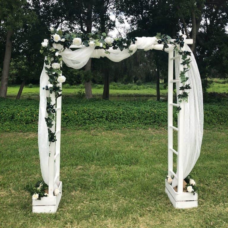 9 Backyard Arbor Ideas for Home Gardens - Trendey