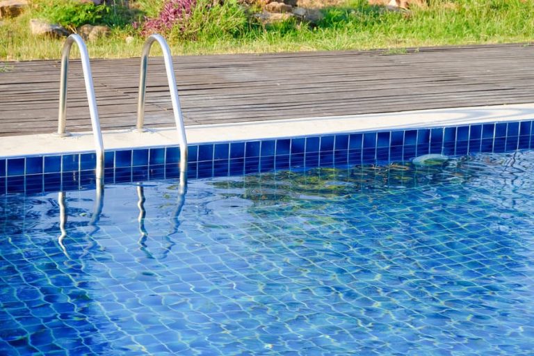 13 Swimming Pool Coping Ideas (Different Materials and Styles)