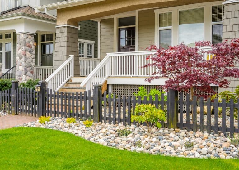 10 Front Porch Railing Ideas - Trendey