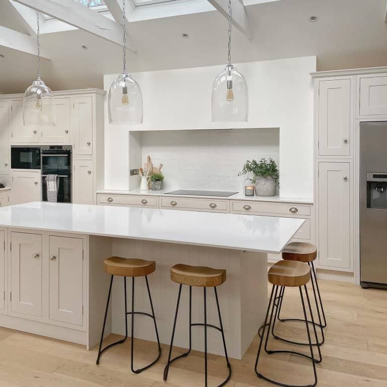 11 Kitchen Island Lighting Ideas to Illuminate Your Space
