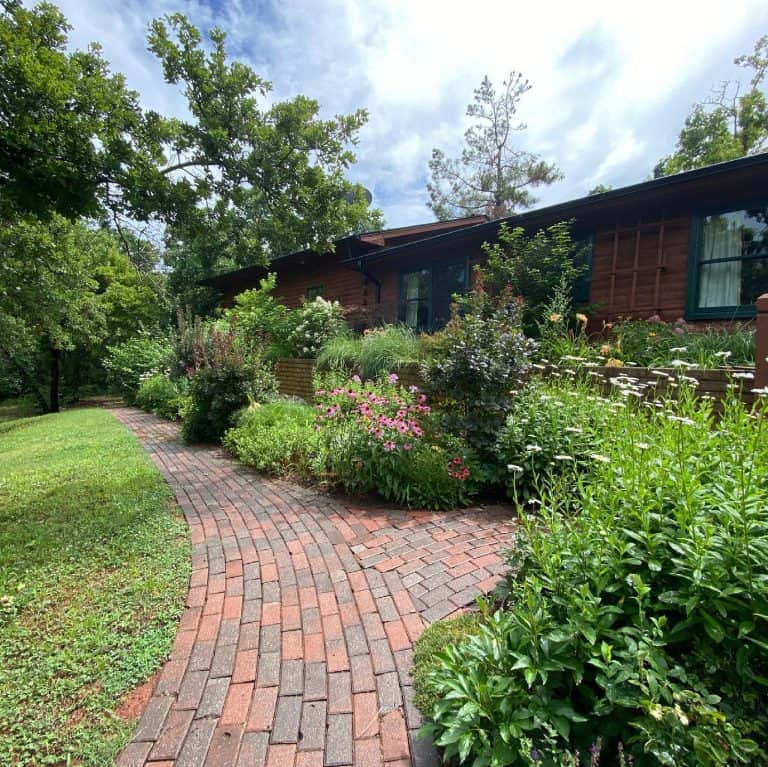 13 Inspiring Walkway Ideas for Your Home - Trendey