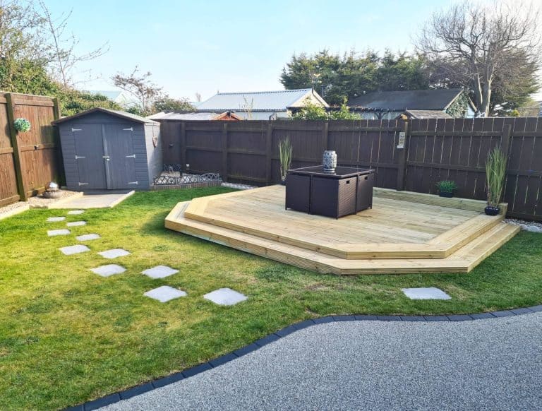 23 Floating Deck Ideas for Your Backyard - Trendey