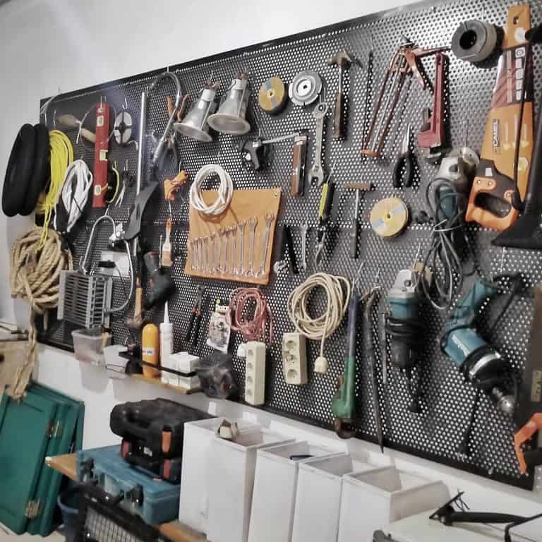14 Garage Pegboard Ideas for Better Organization