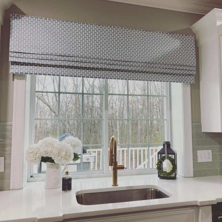 15 Kitchen Valance Ideas to Dress Windows - Trendey
