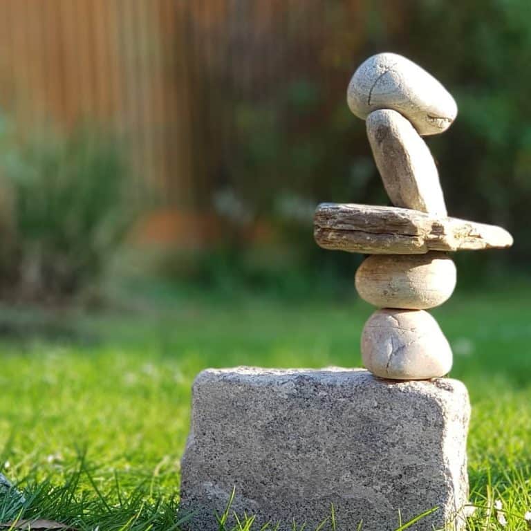 43 Zen Garden Ideas for a Relaxing Backyard Oasis