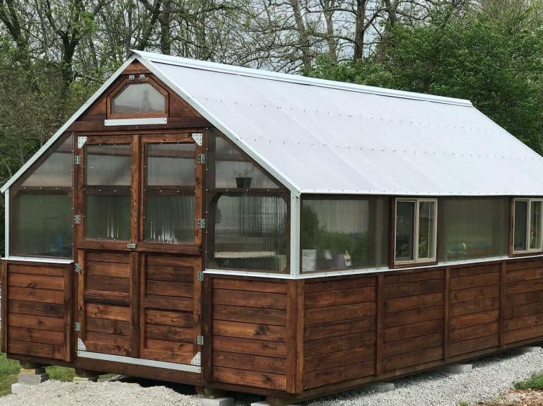 15 Greenhouse Design Ideas and Tips for Backyard Gardening