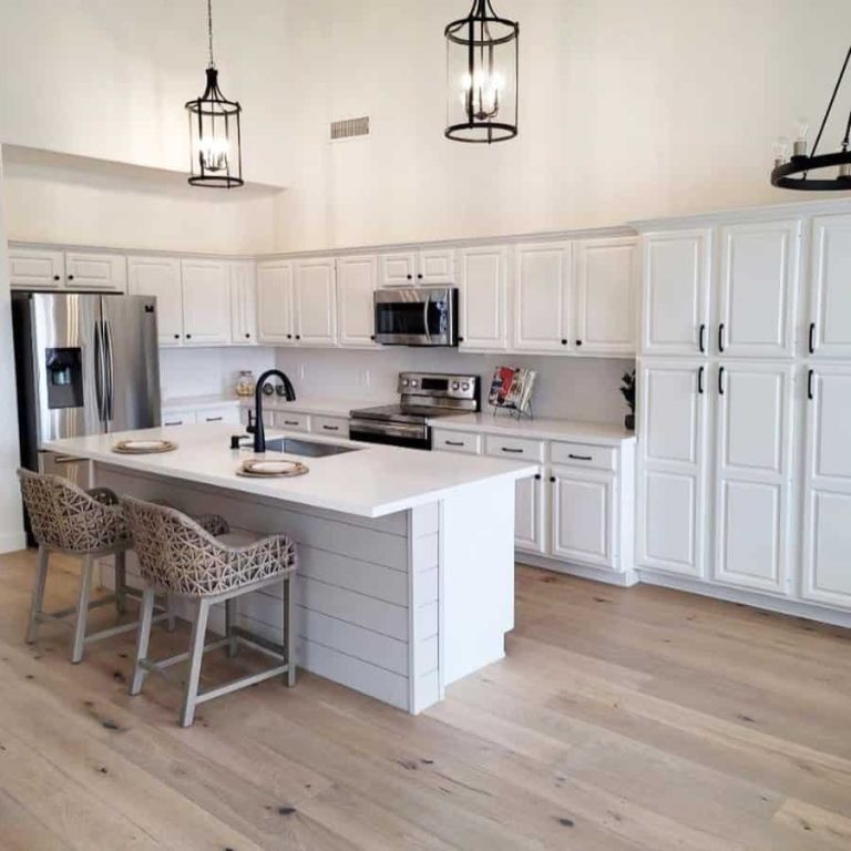 11 Kitchen Island Lighting Ideas to Illuminate Your Space