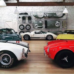 16 Luxury Garage Ideas for Car Enthusiasts - Trendey